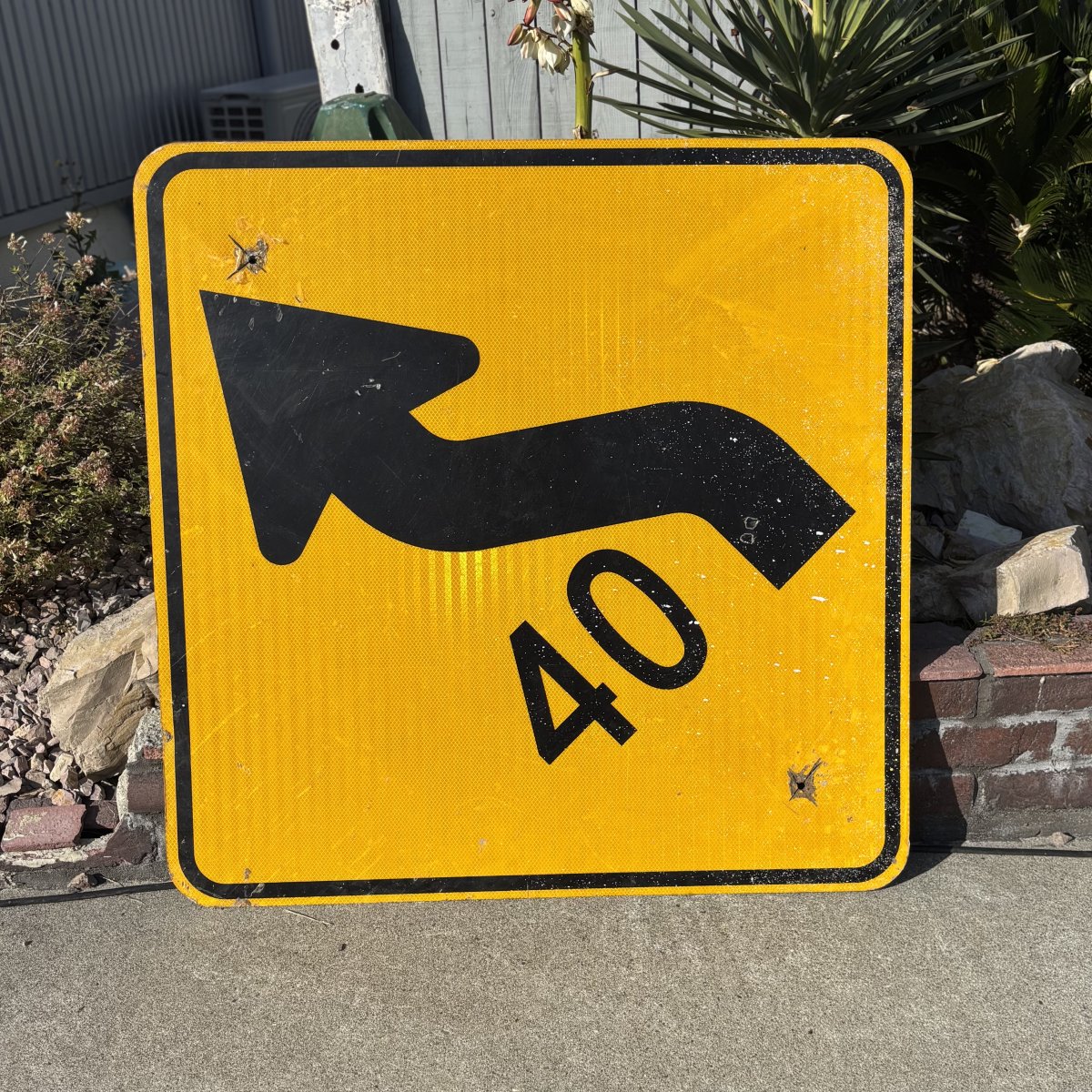 Vintage Yellow Traffic Sign - Curve/Advisory Speed 40 MPH
